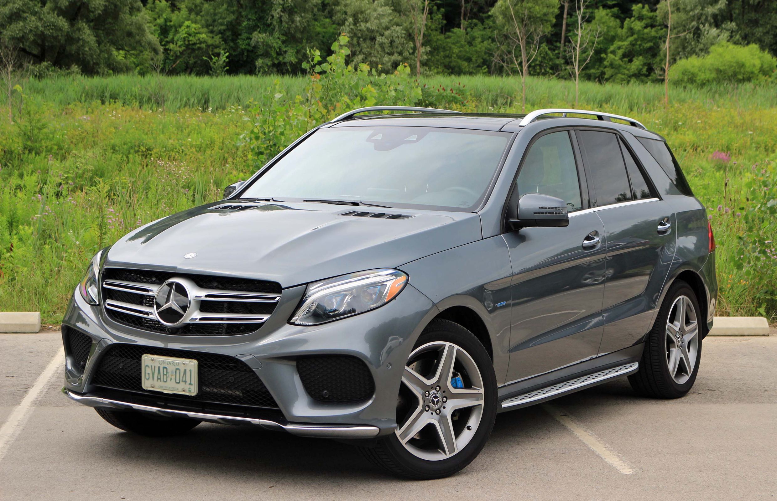 SUV Review: 2017 Mercedes-Benz GLE 550e | Driving