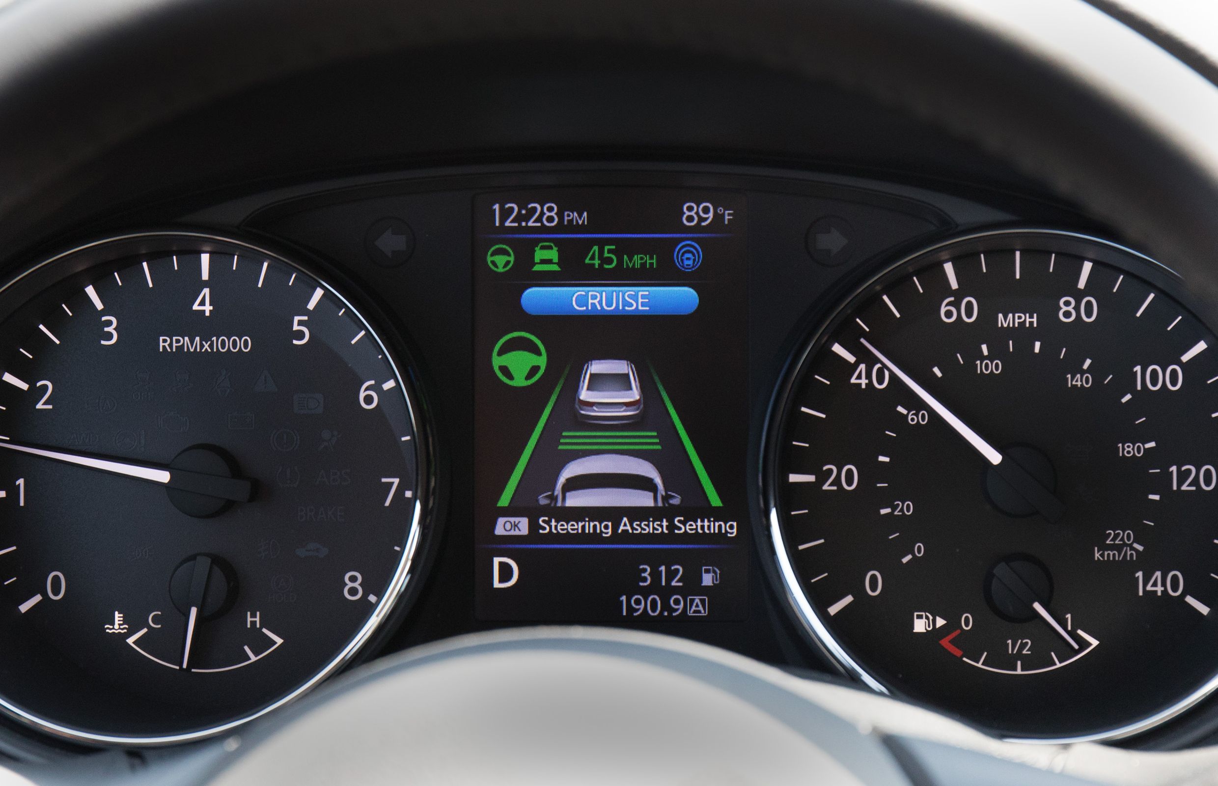 How It Works: Nissan ProPilot Assist and autonomous cars | Driving