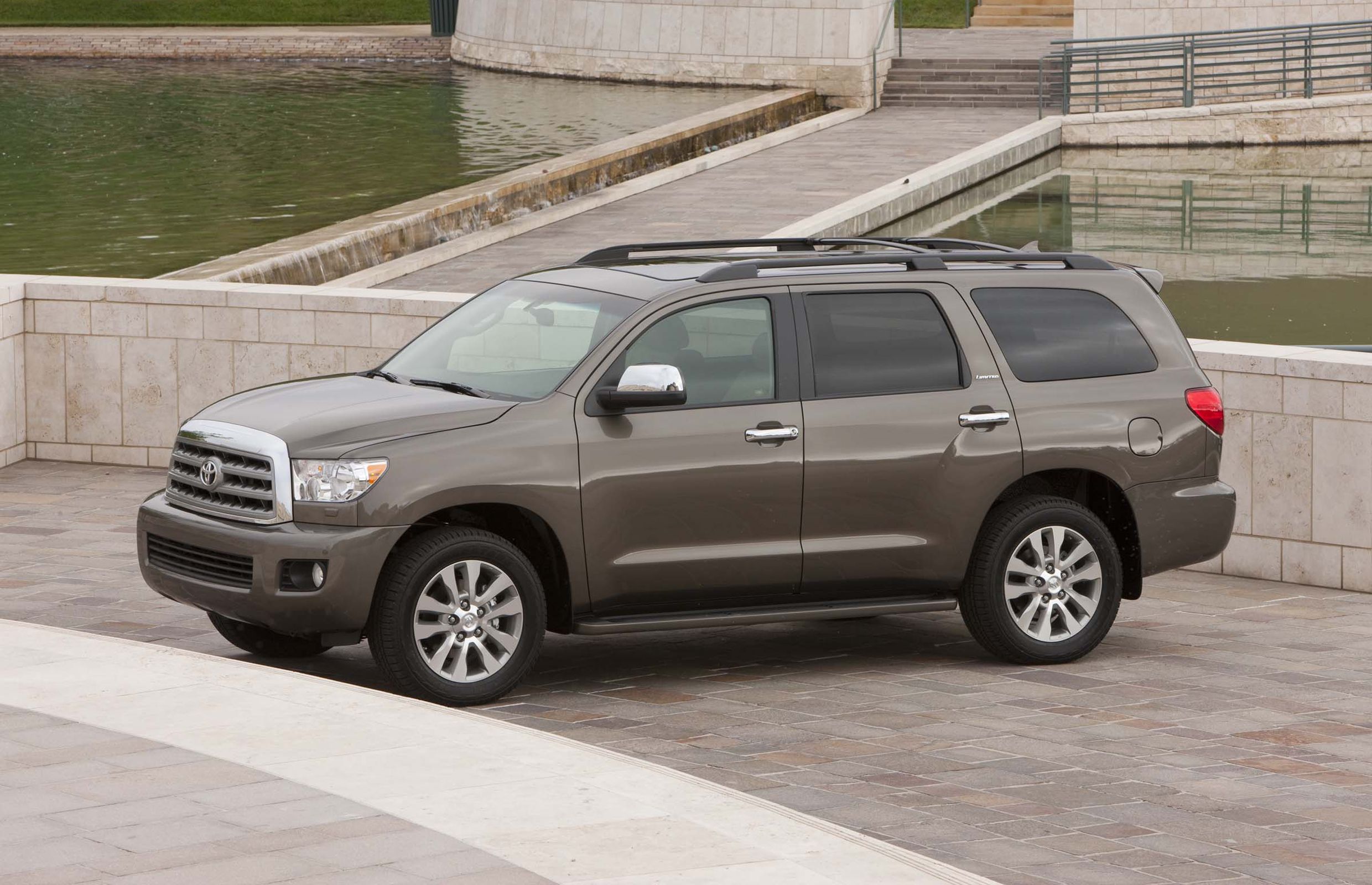 Toyota, GM trucks most likely to last over 320,000 km | Driving