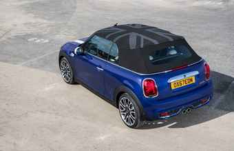 The updated 2019 Mini Cooper is now slightly British-er | Driving