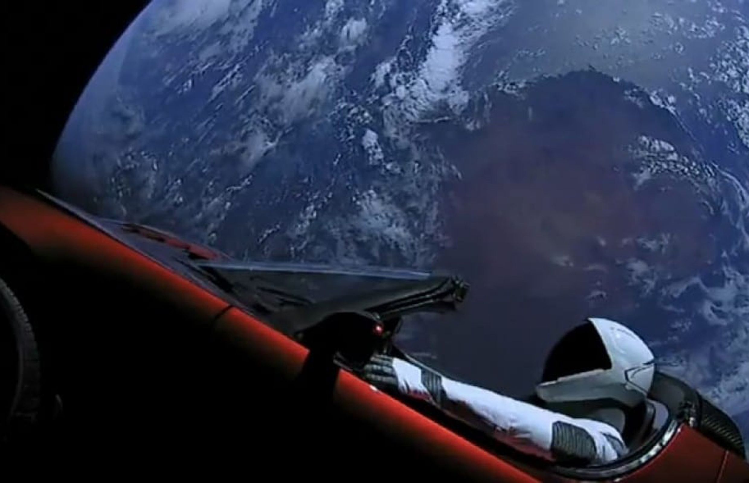 SpaceX’s big new rocket blasts off, puts Tesla Roadster in space | Driving
