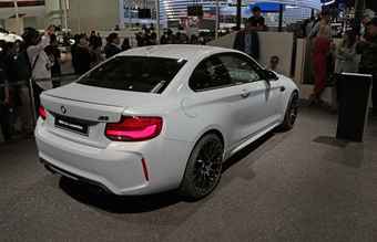 Hardcore BMW M2 Competition pushes out 405 HP | Driving