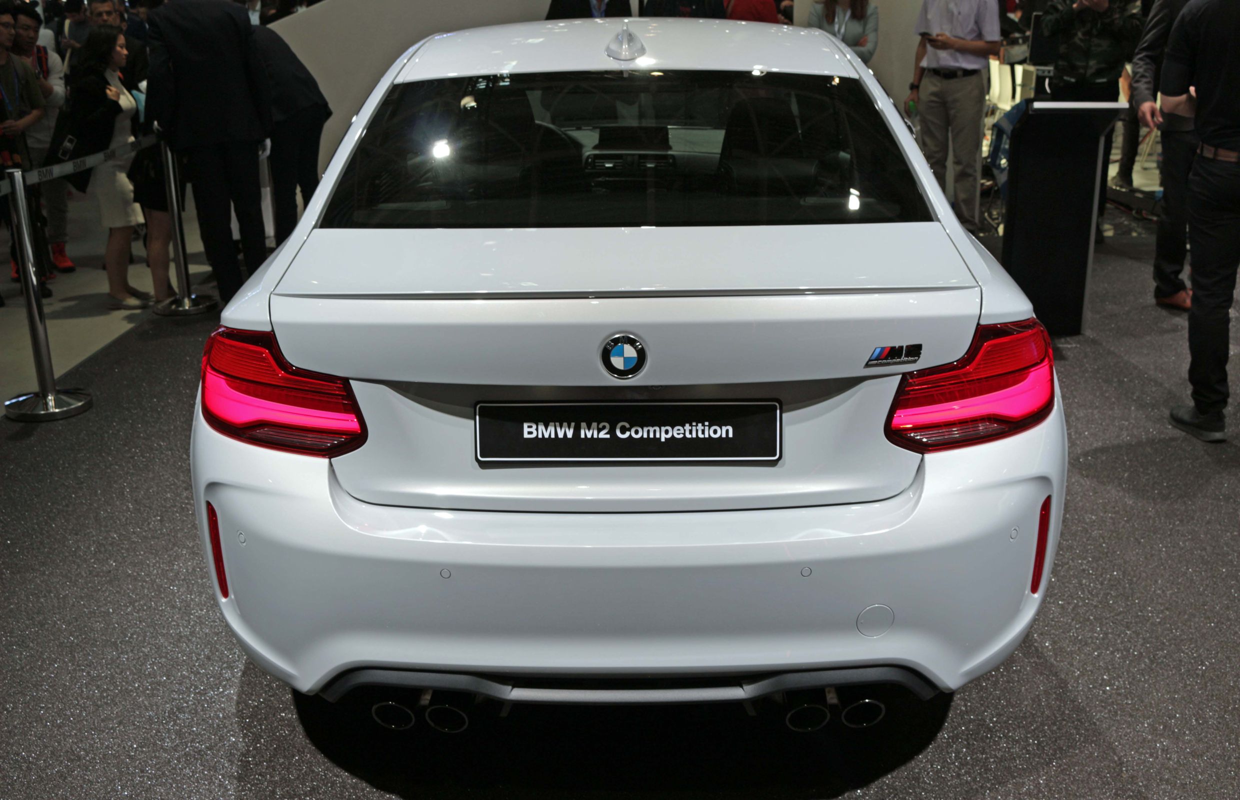 Hardcore BMW M2 Competition pushes out 405 HP | Driving