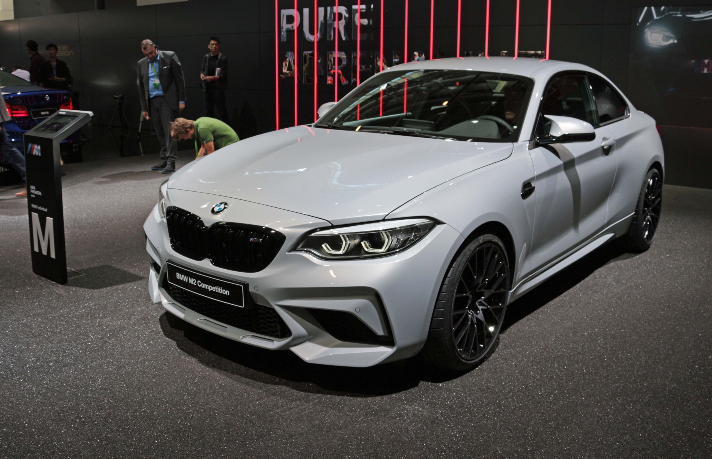 Hardcore BMW M2 Competition pushes out 405 HP | Driving