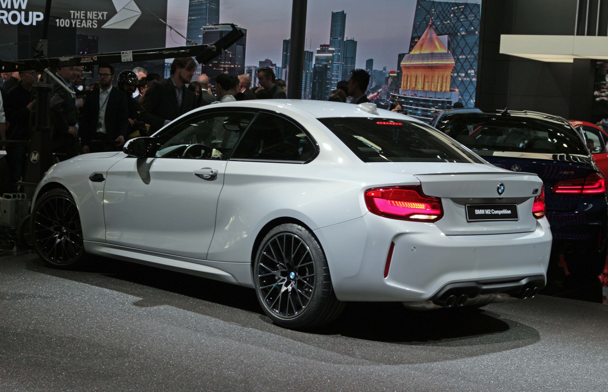 Hardcore BMW M2 Competition pushes out 405 HP | Driving