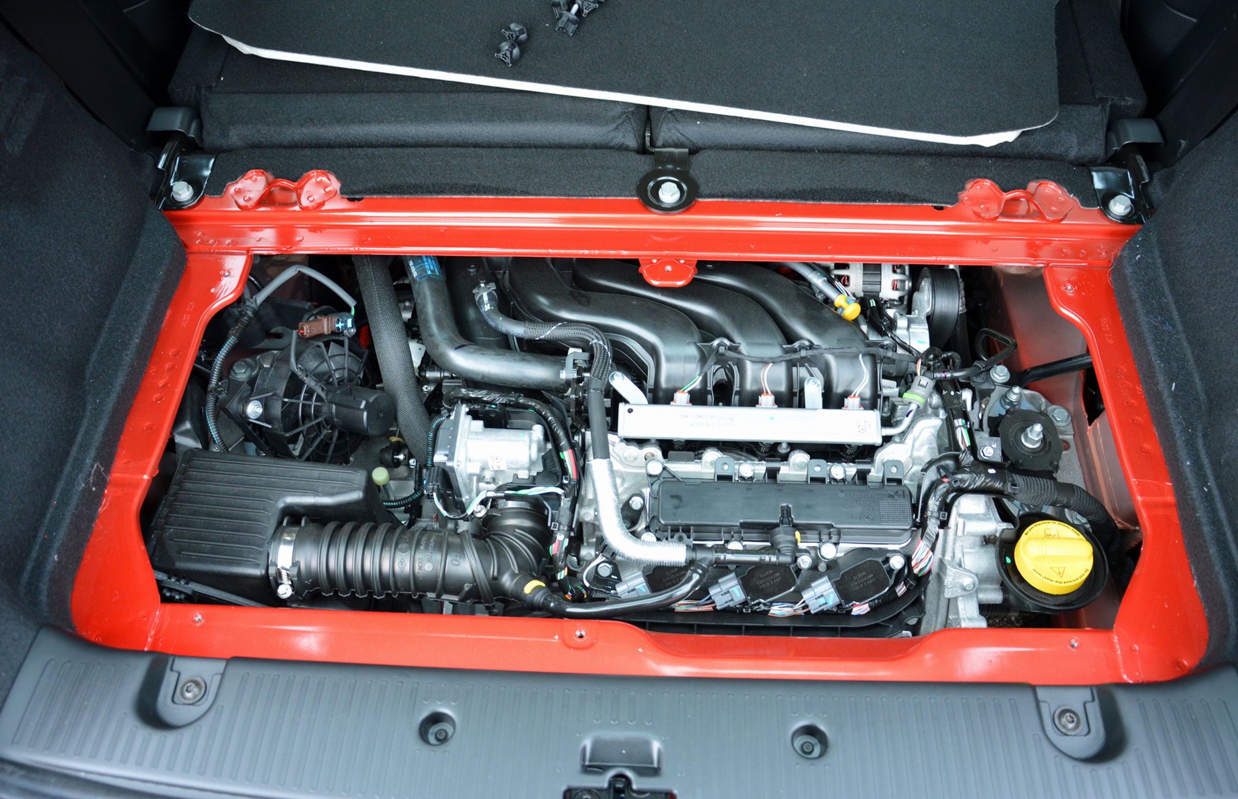 Rear-engine Renault Twingo is cool but still no poor-man's Porsche ...