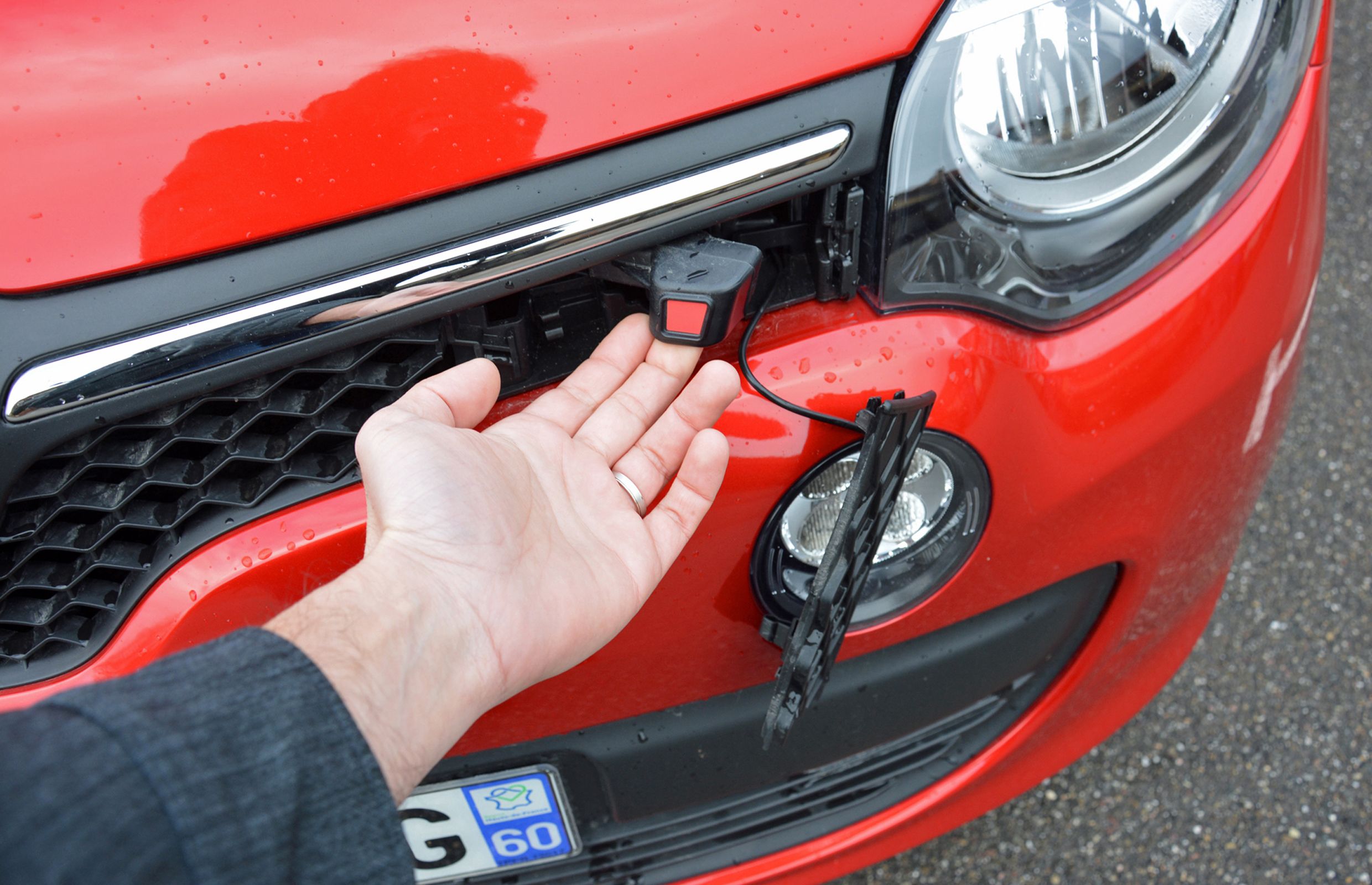 Rear-engine Renault Twingo is cool but still no poor-man's Porsche ...