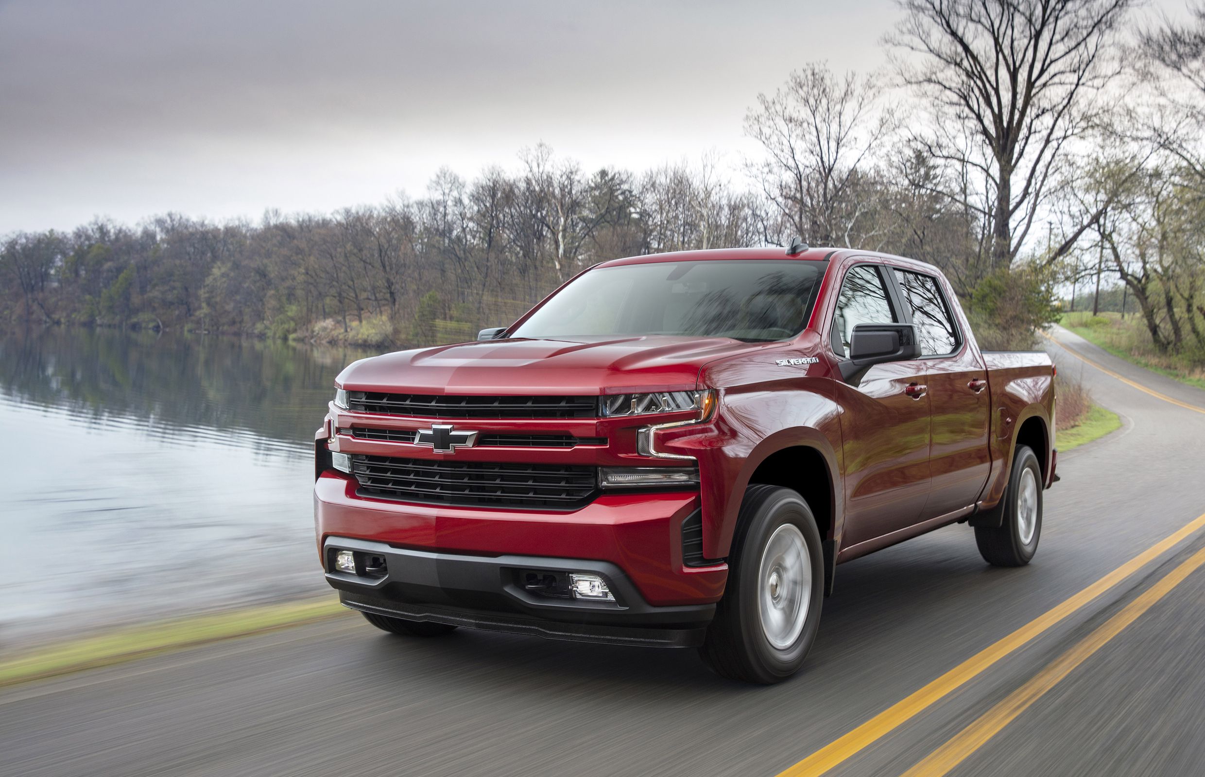 The 2019 Silverado's new base engine is a 310-hp four-cylinder turbo ...