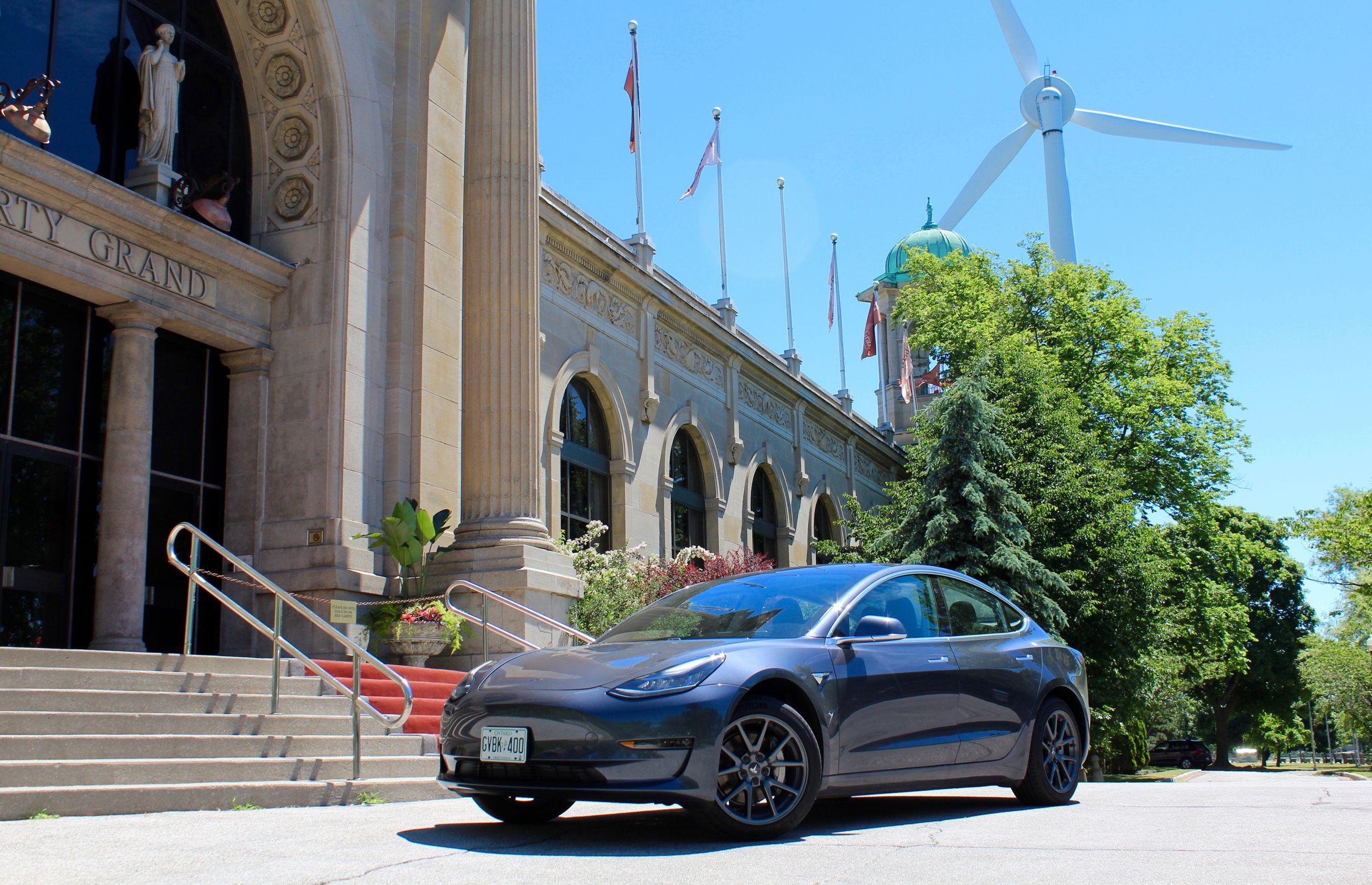 Car Review: 2018 Tesla Model 3 | Driving