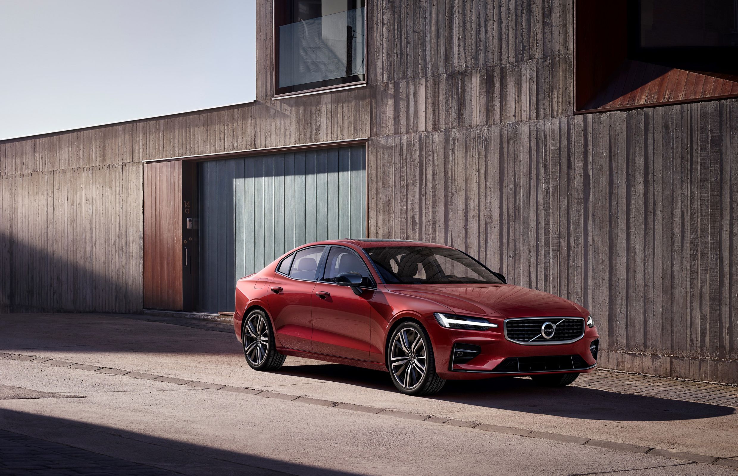 The just-unveiled 2019 Volvo S60 sports sedan will be built in the U.S ...
