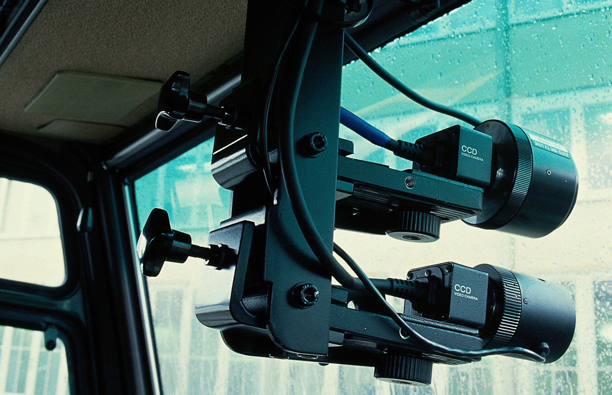 Three decades ago, Mercedes-Benz started work on the first autonomous ...