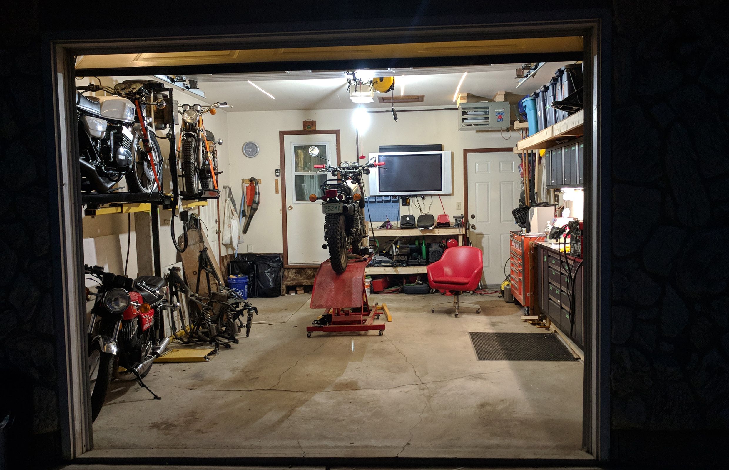 In the Garage: Room to wrench | Driving