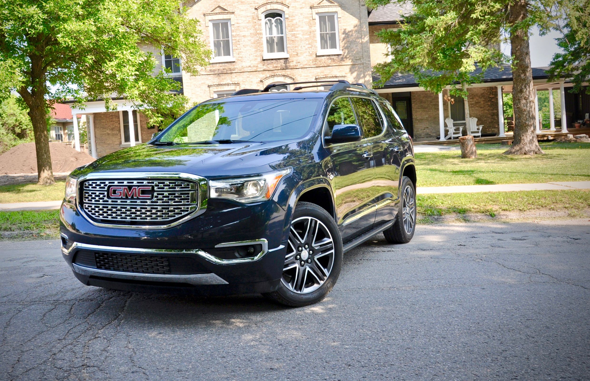 SUV Review: 2018 GMC Acadia Denali | Driving