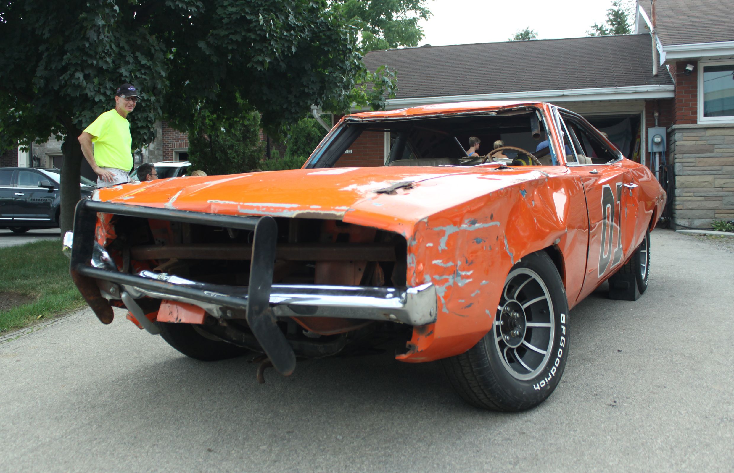 Dukes of Hazzard car draws crowds and charity donations at Winona Peach ...