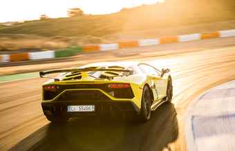 First Drive: 2019 Lamborghini Aventador SVJ | Driving