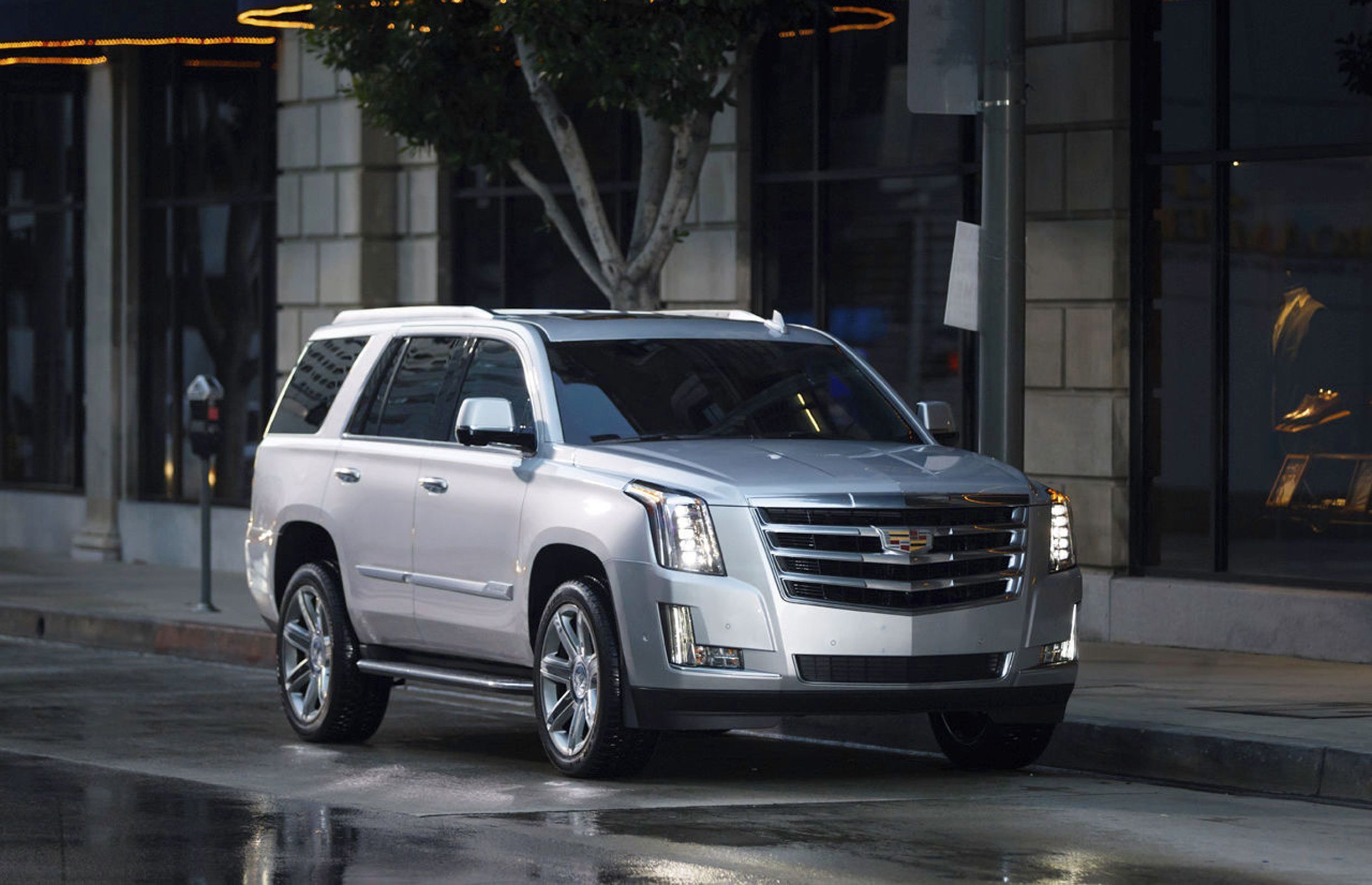 Cadillac may build an Escalade EV with almost 650 km of range | Driving