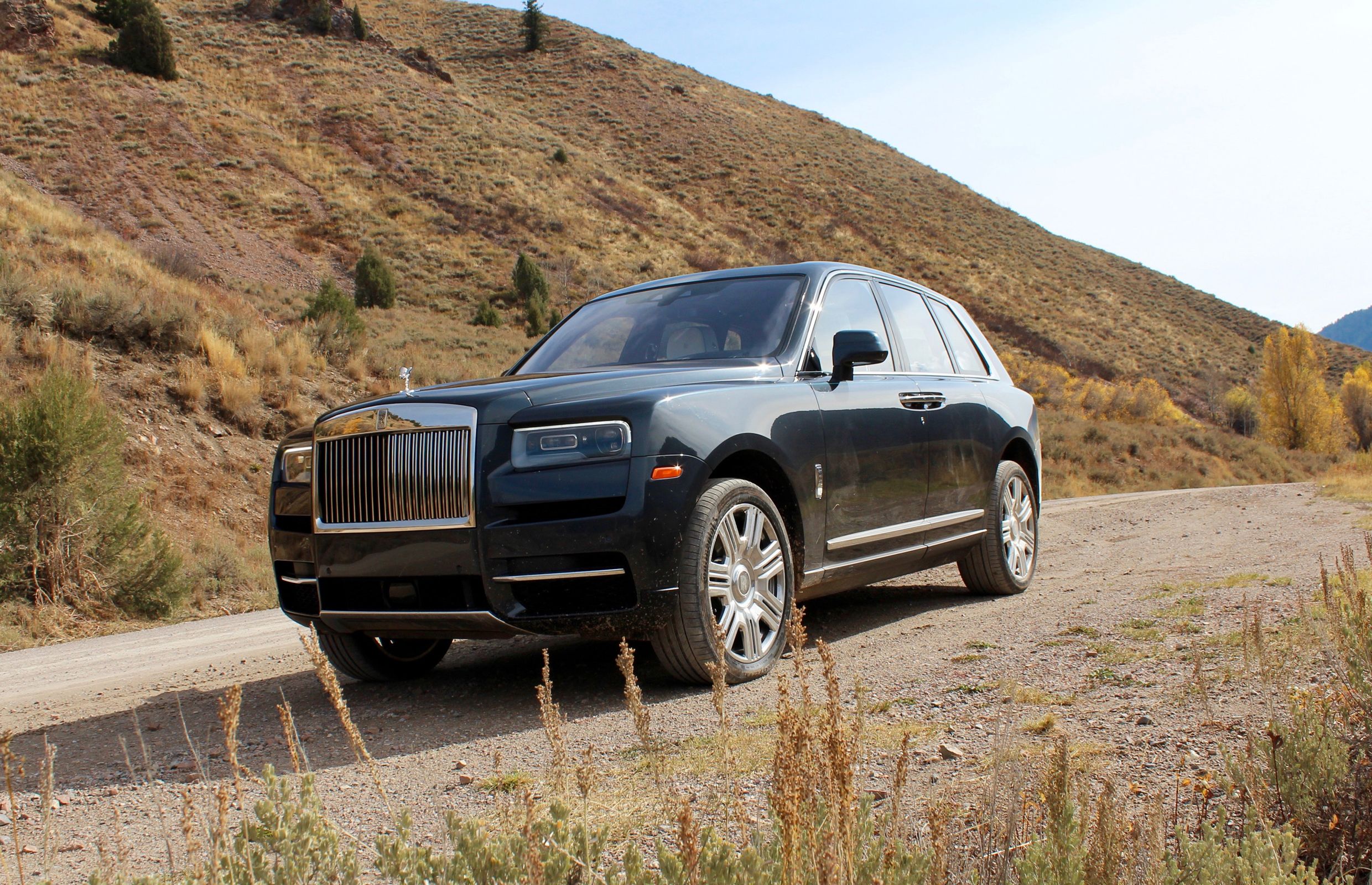 First Drive: 2019 Rolls-Royce Cullinan | Driving