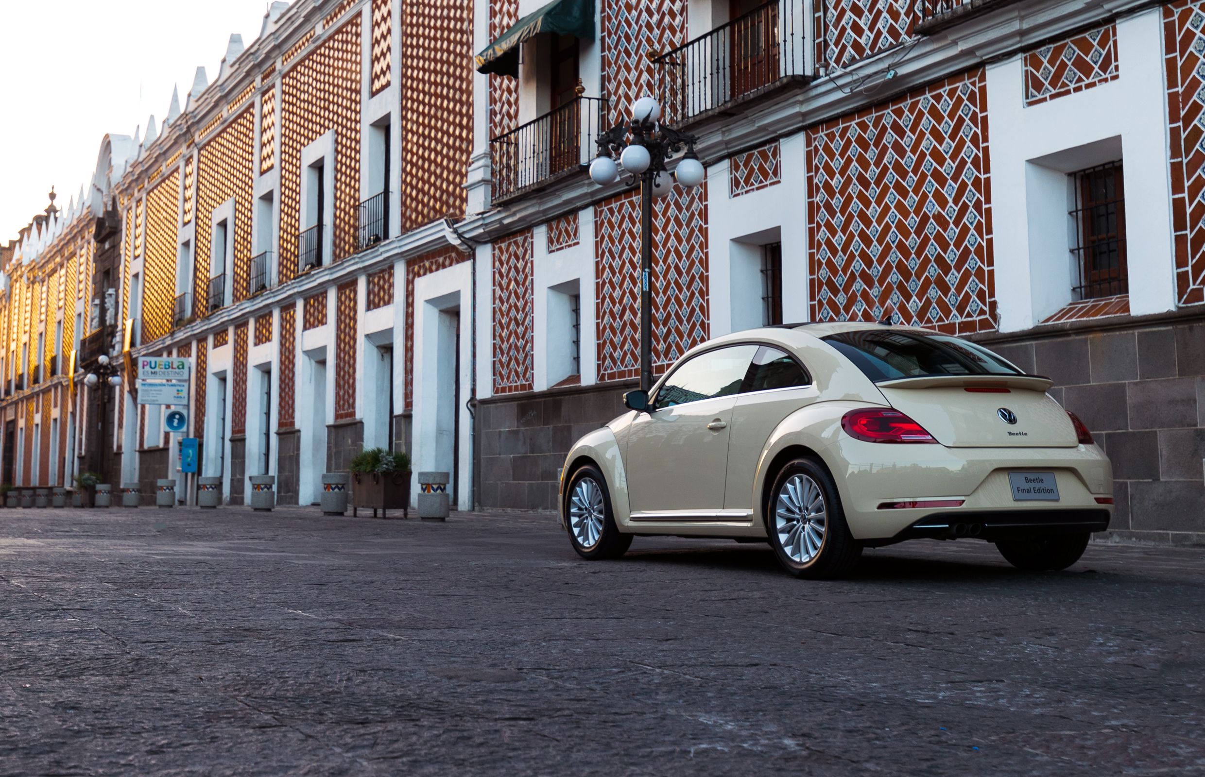 First Drive: 2019 Volkswagen Beetle Final Edition | Driving