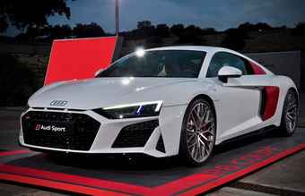 First Drive: 2020 Audi R8 | Driving