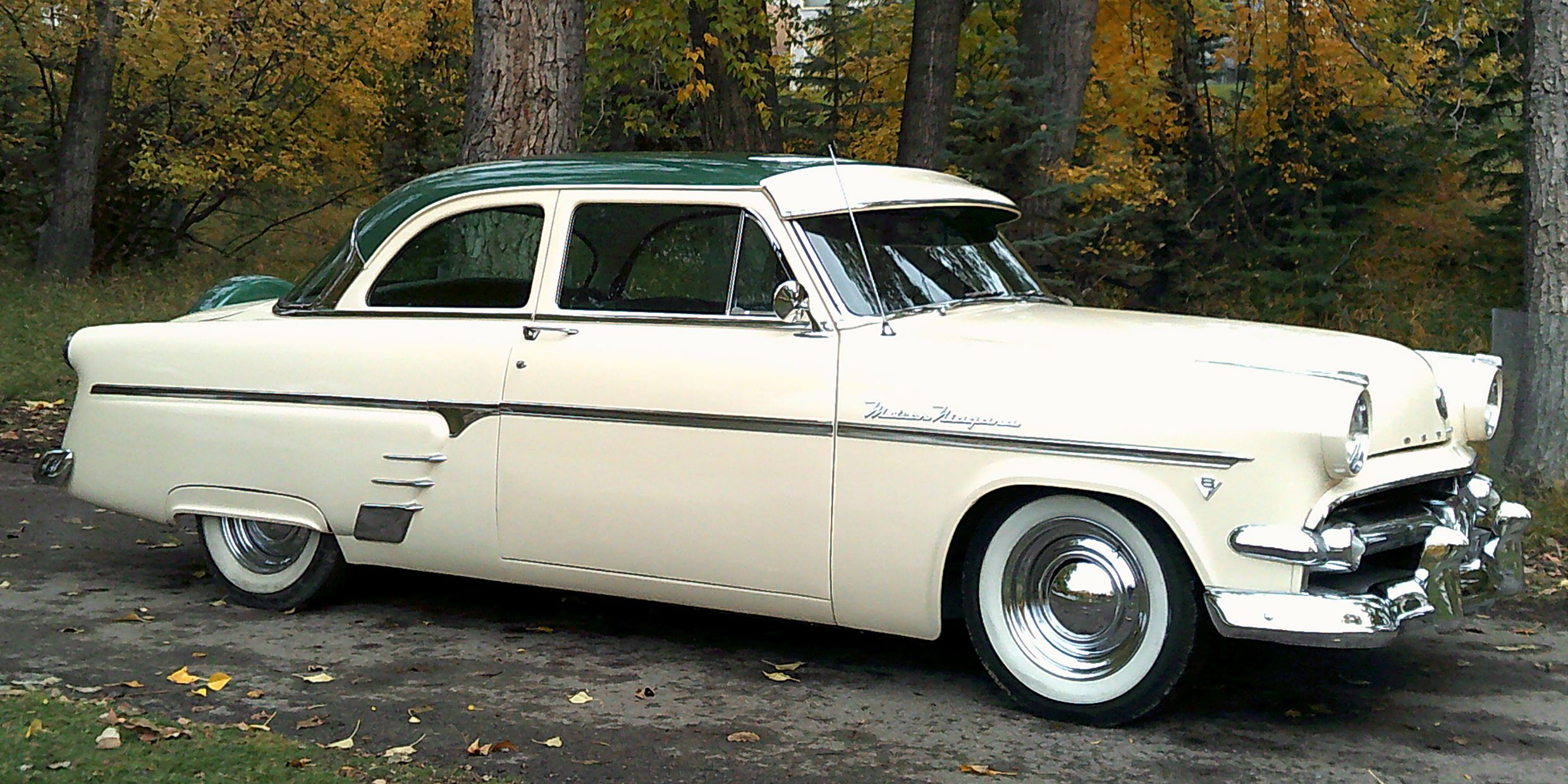 It's Mine: 1954 Meteor Niagara | Driving