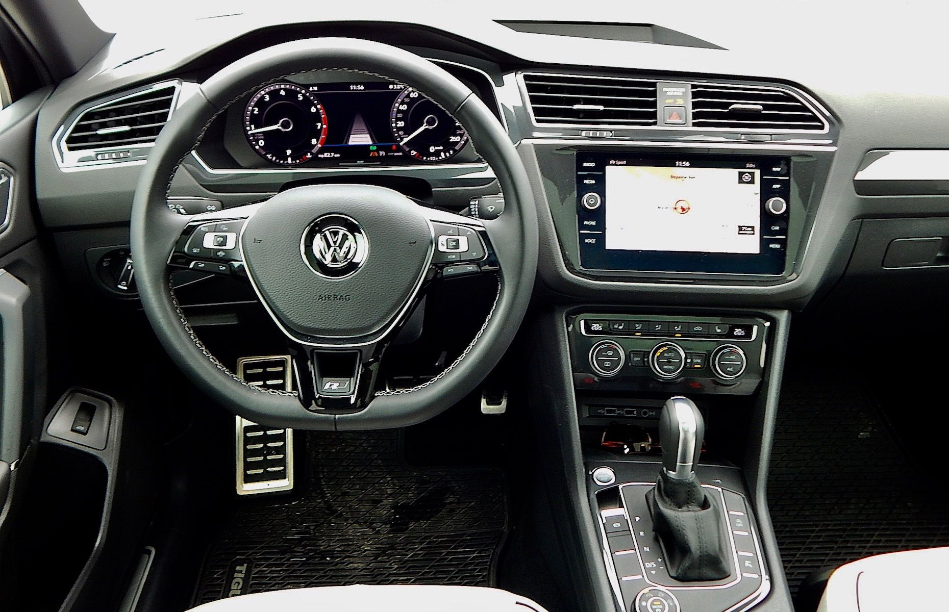 SUV Review: 2019 Volkswagen Tiguan Highline R-Line | Driving