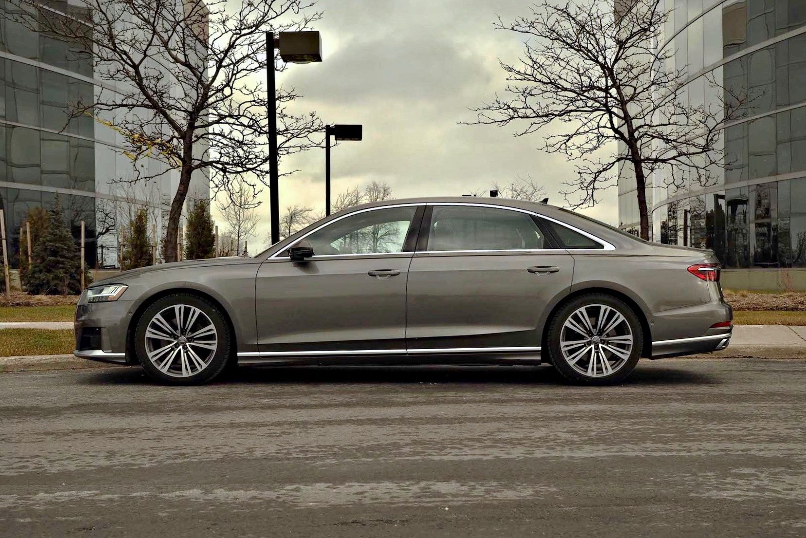 5 Best luxury flagship sedans | Driving