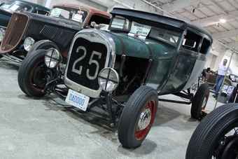 The cars of the 2019 Motorama Custom Car Expo in detail | Driving