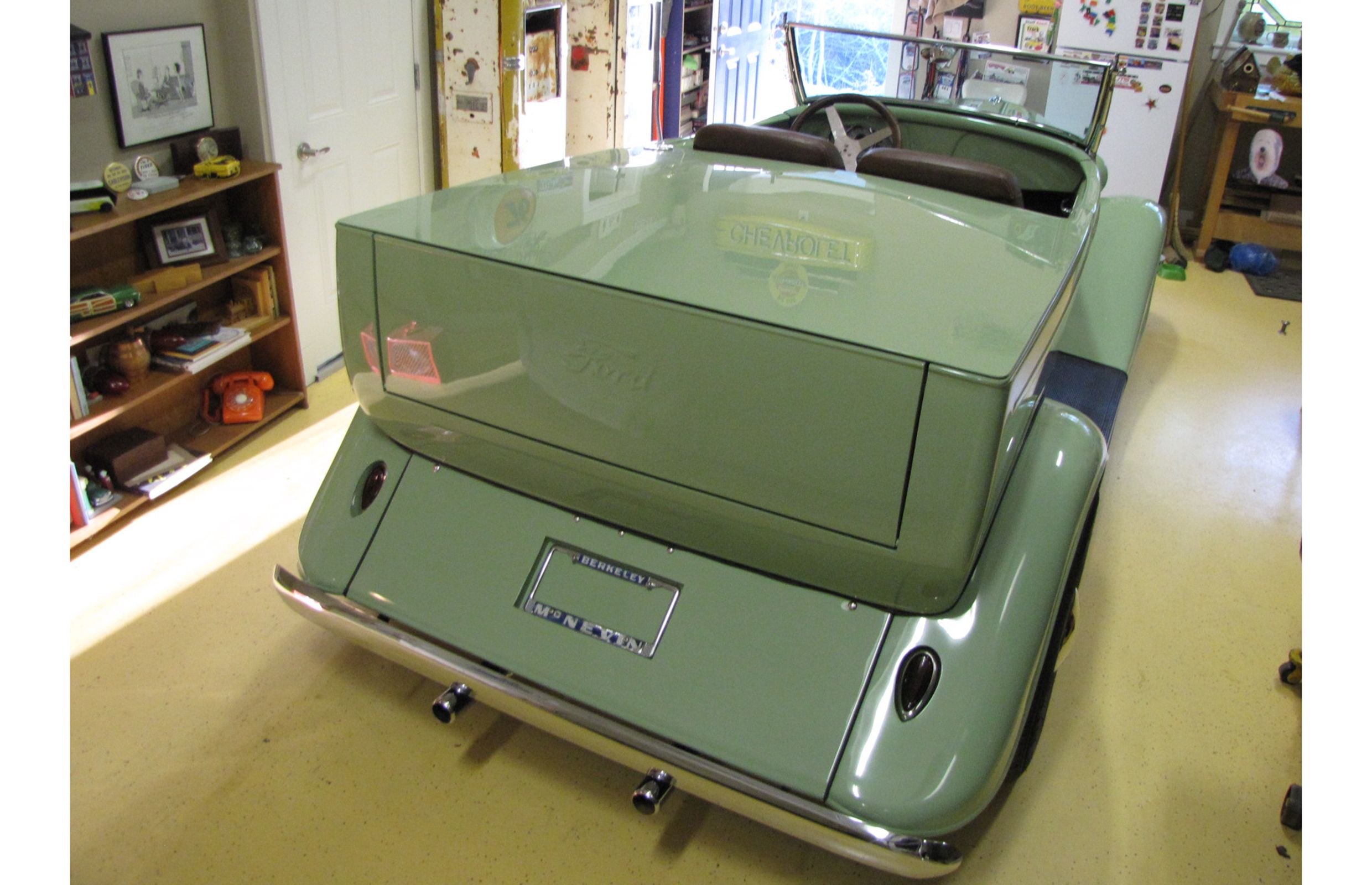 Collector Classics: 1934 Ford Ute | Driving