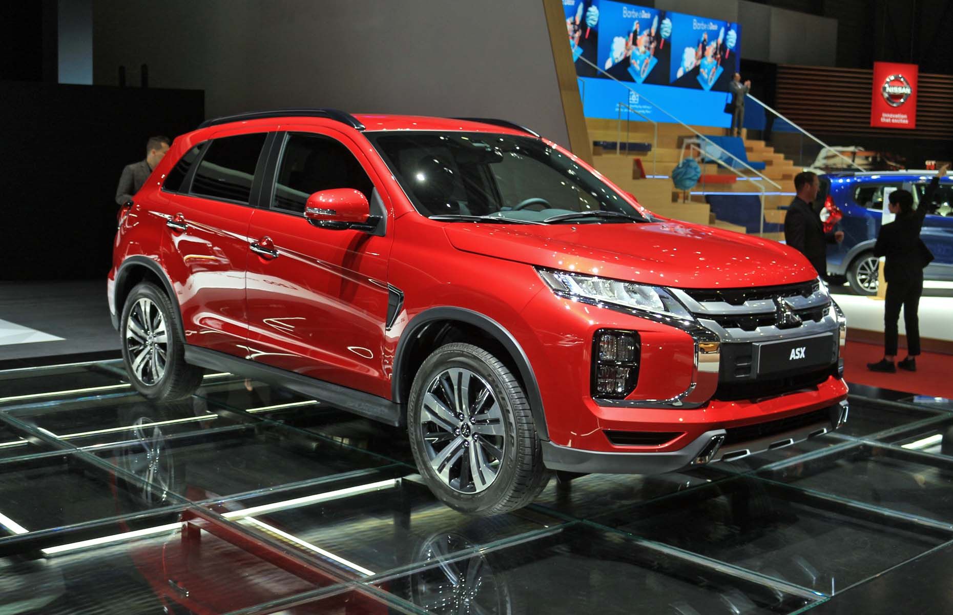 Mitsubishi debuts updated RVR amidst the supercars of Geneva | Driving