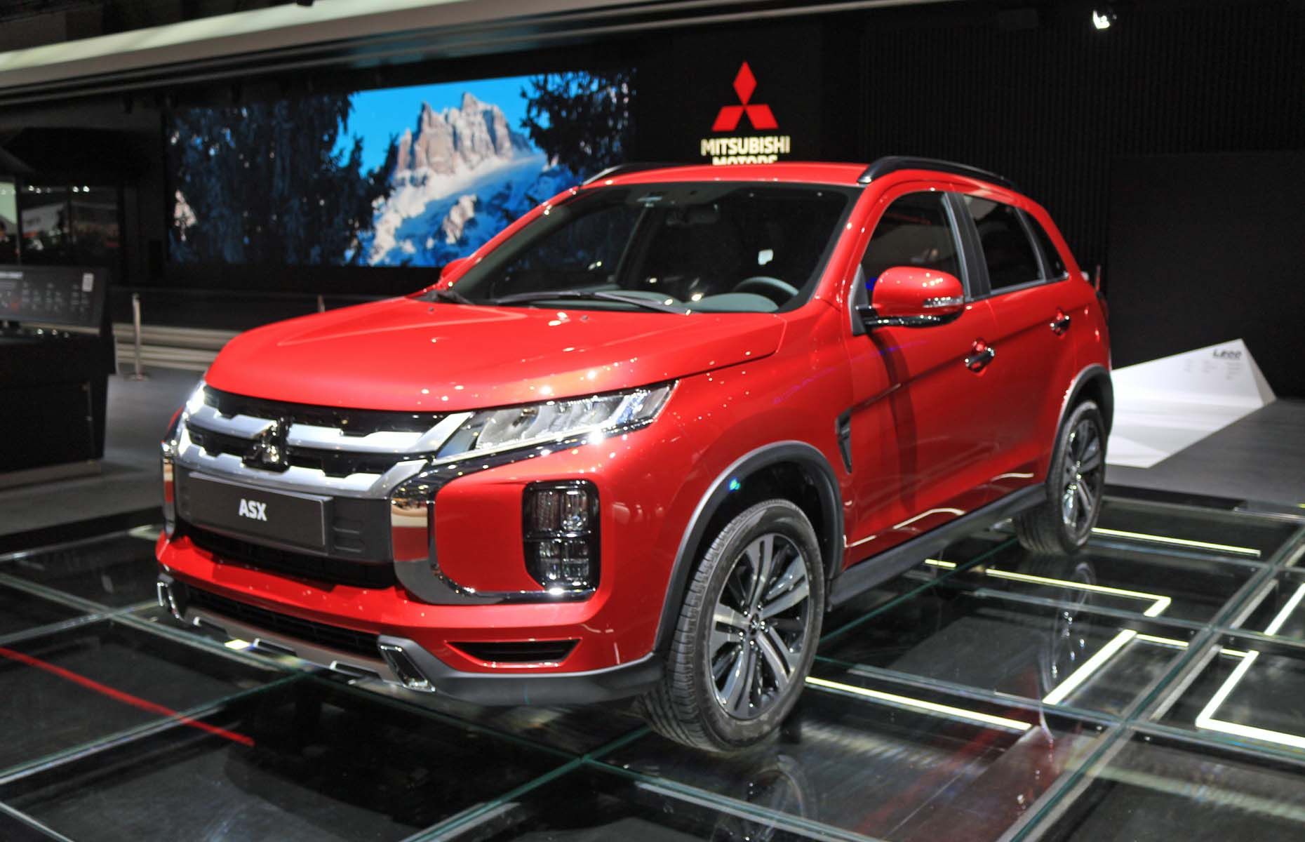 Mitsubishi debuts updated RVR amidst the supercars of Geneva | Driving