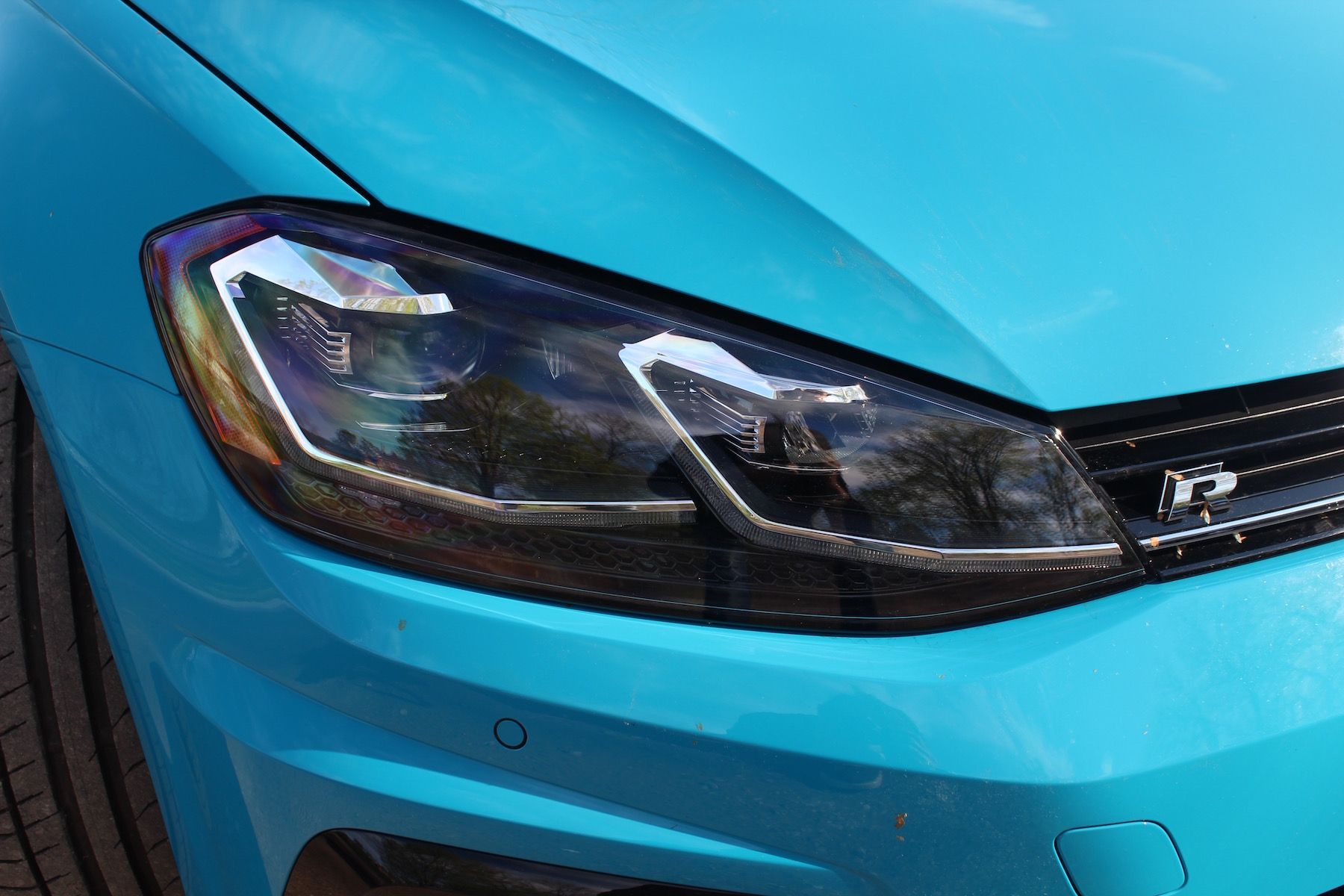 Car Review: 2019 Volkswagen Golf R | Driving