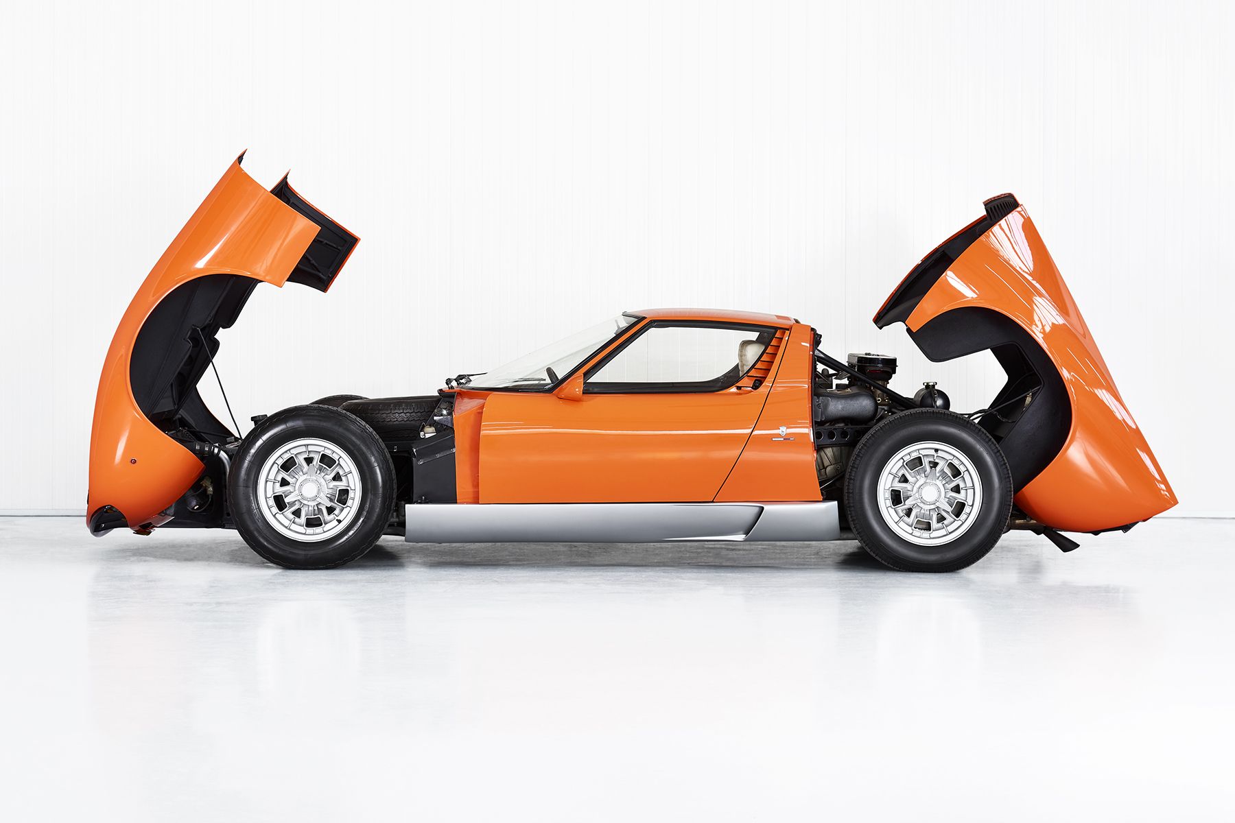 Confirmed: this is the just-restored Lamborghini Miura from 'The ...