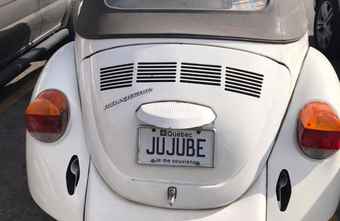 These are the best vanity plates we've seen in Quebec | Driving