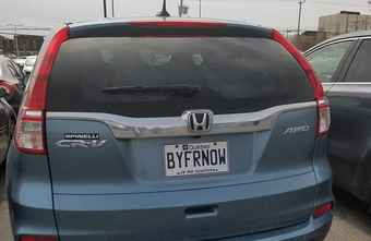 These are the best vanity plates we've seen in Quebec | Driving