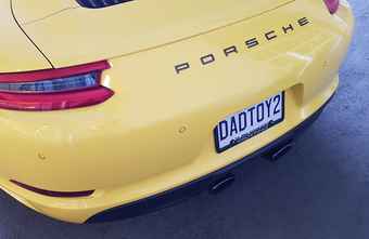 These are the best vanity plates we've seen in Quebec | Driving