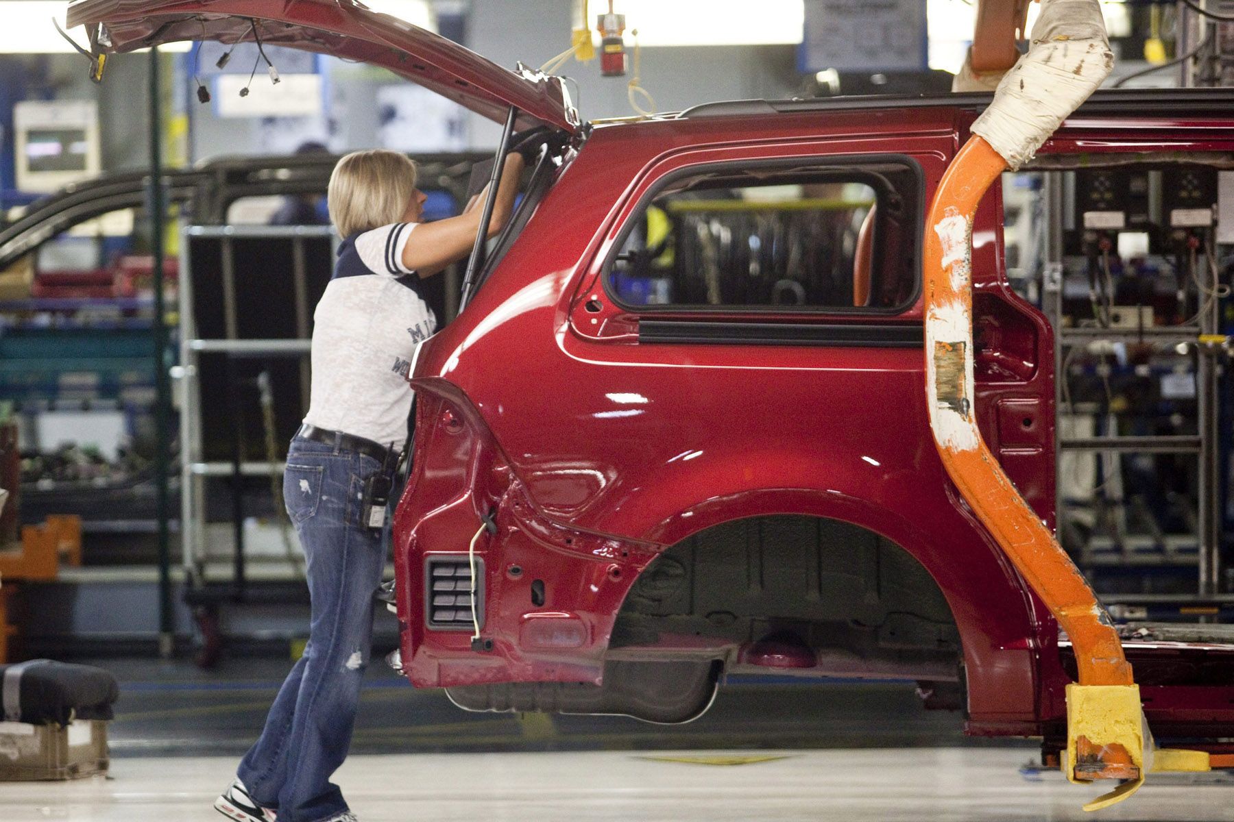 Ontario government relaxes regulations to draw automaker interest ...
