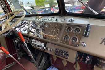 Collector Classics: 1965 Hayes Clipper 100 | Driving