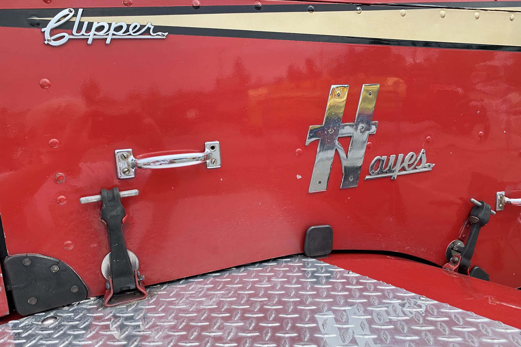 Collector Classics: 1965 Hayes Clipper 100 | Driving