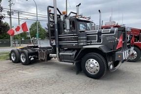 Collector Classics: 1965 Hayes Clipper 100 | Driving