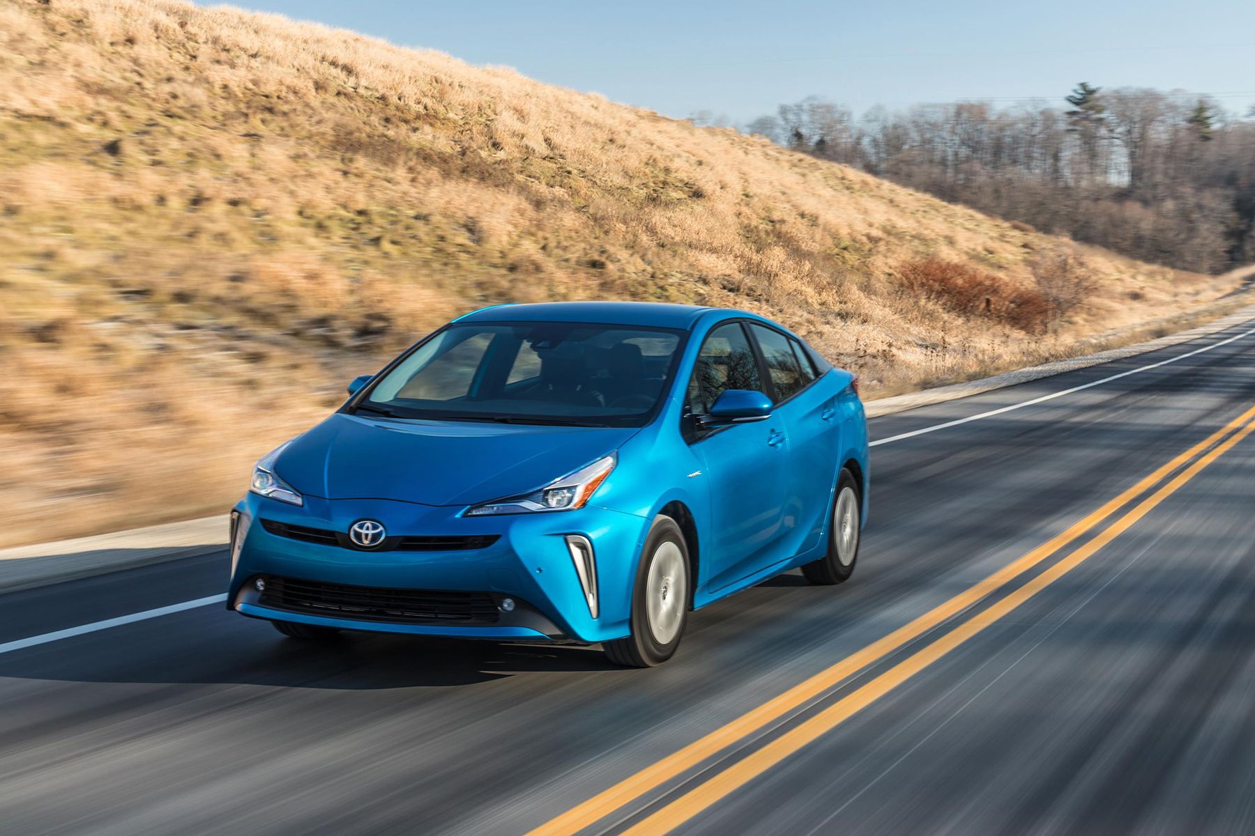 The 2020 Toyota Prius finally offers AWD, Apple CarPlay | Driving