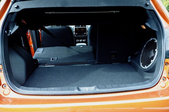 SUV Review: 2020 Mitsubishi RVR | Driving