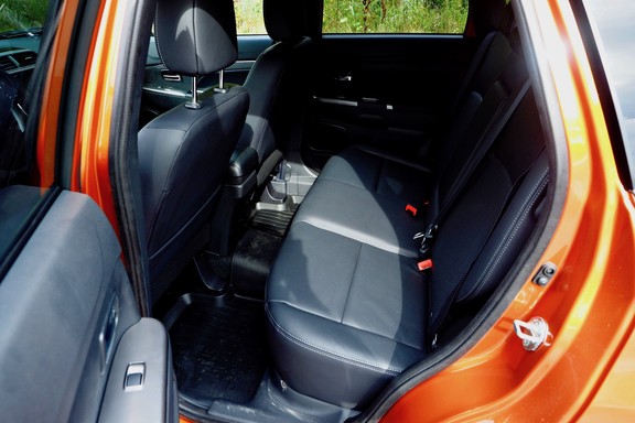 SUV Review: 2020 Mitsubishi RVR | Driving