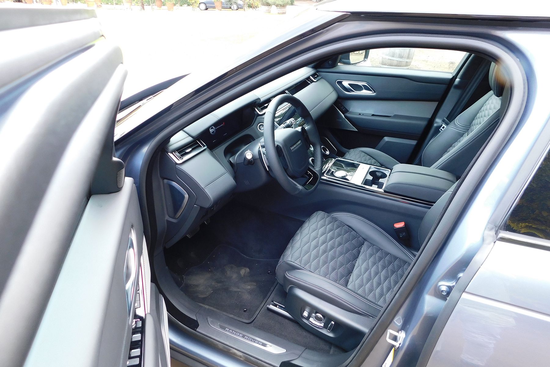 First Drive: 2020 Land Rover Range Rover Velar SVAutobiography Dynamic ...