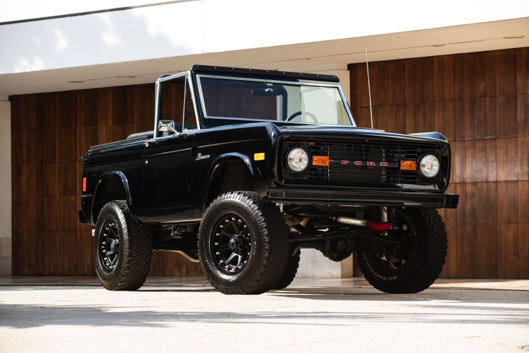Auction Alert! Simon Cowell’s black 1977 Ford Bronco for sale | Driving