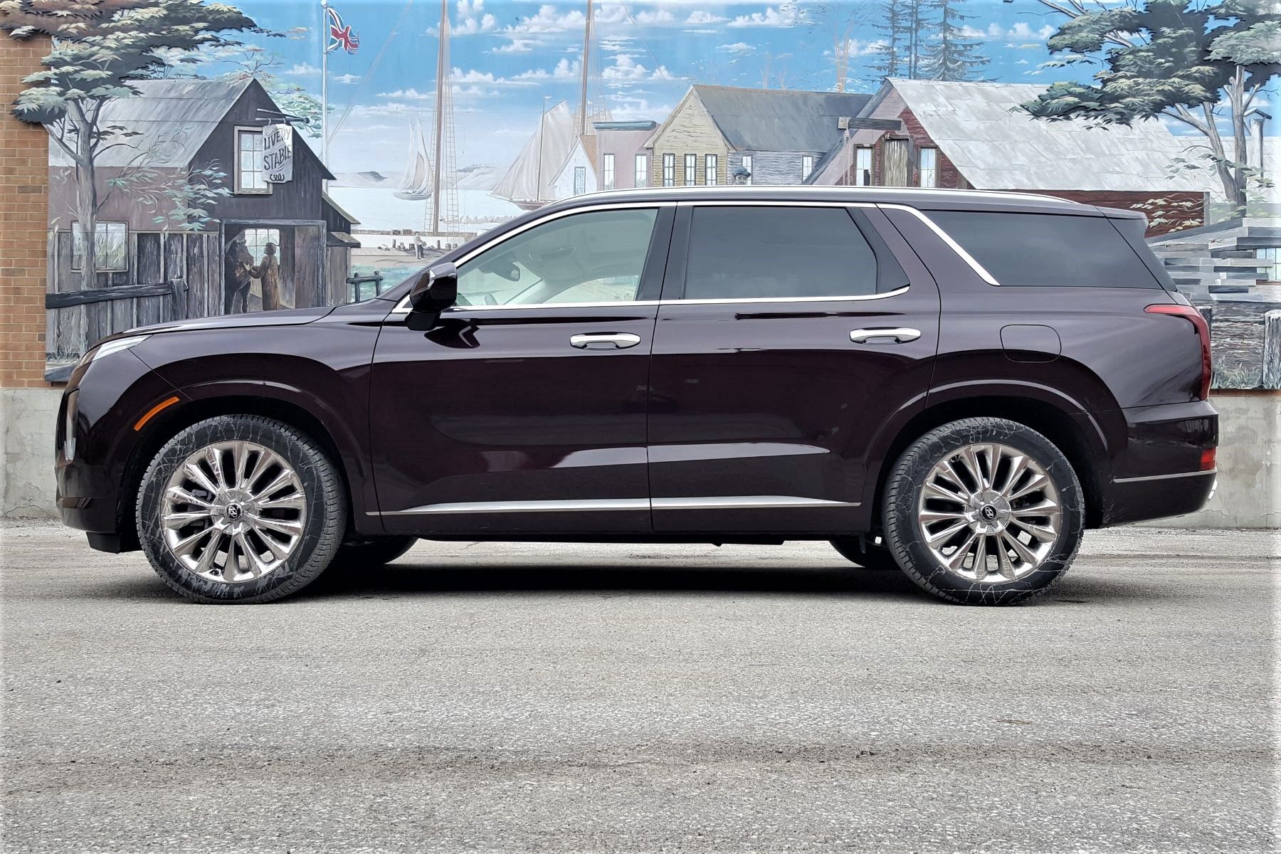 Driving By Numbers: Big family SUVs are officially the modern minivans ...