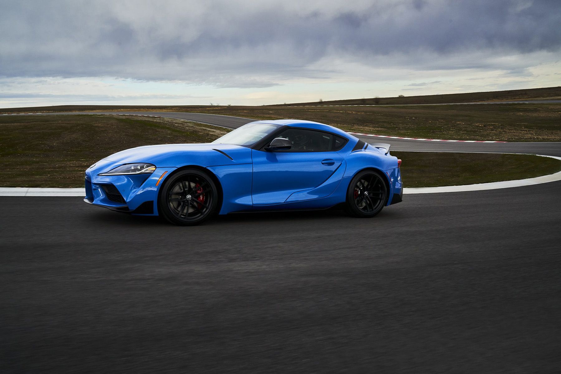 Toyota Supra turbo-four starts at $56,390 in Canada | Driving