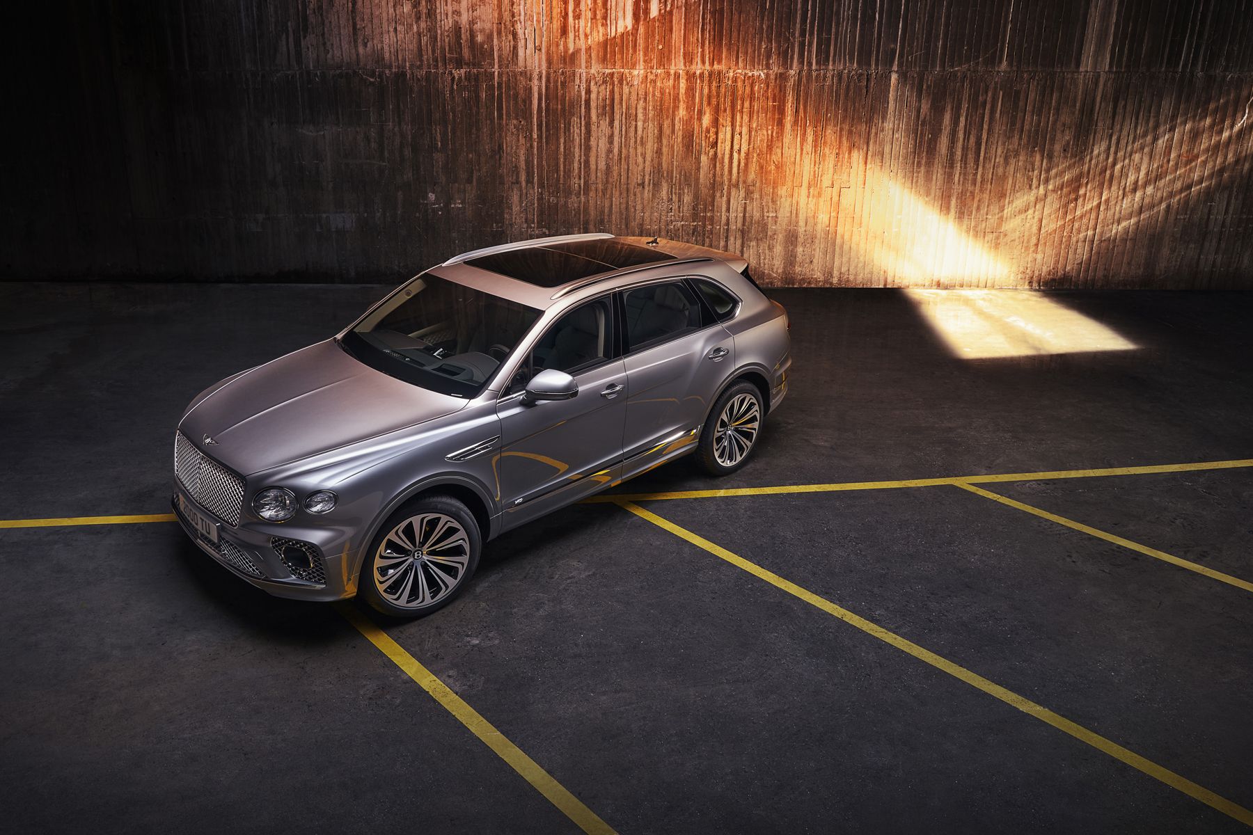 These 5 uber-SUVs are surprisingly practical performers | Driving