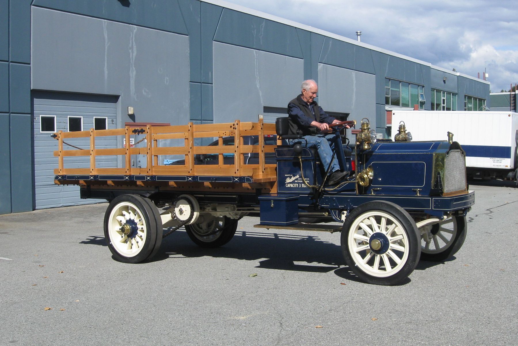Collector Classics: 1909 Packard truck | Driving