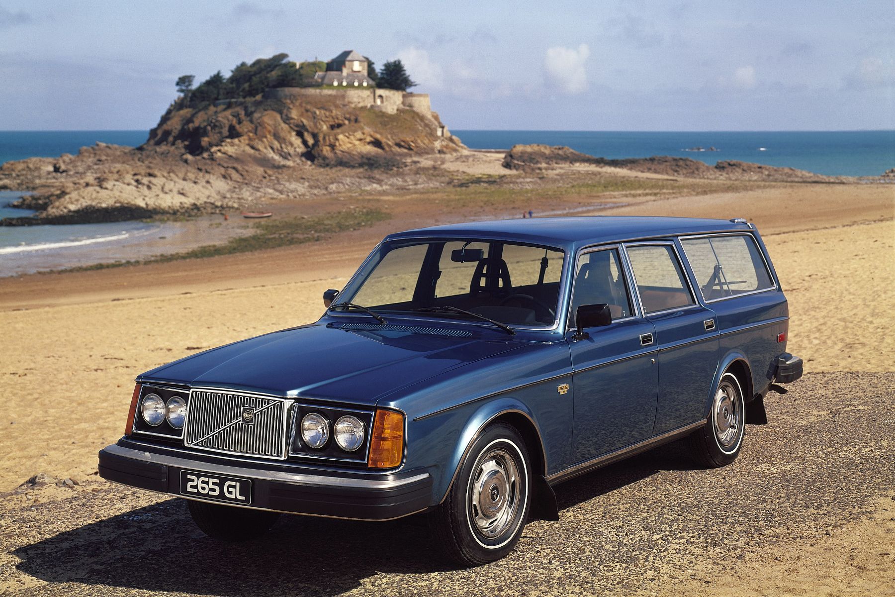 Generation Gap: Ranking each and every Volvo wagon | Driving