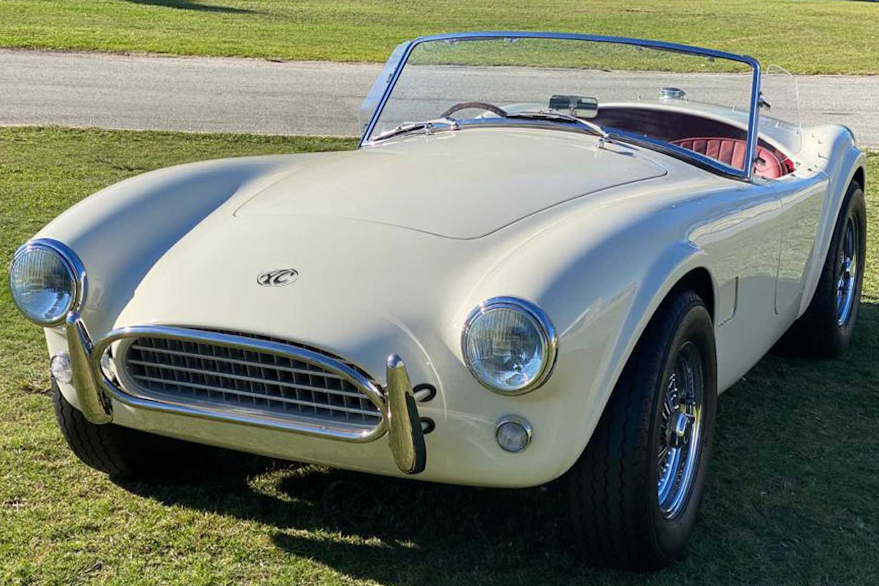 AC is building new Cobras with battery power or Ford four-cylinders ...